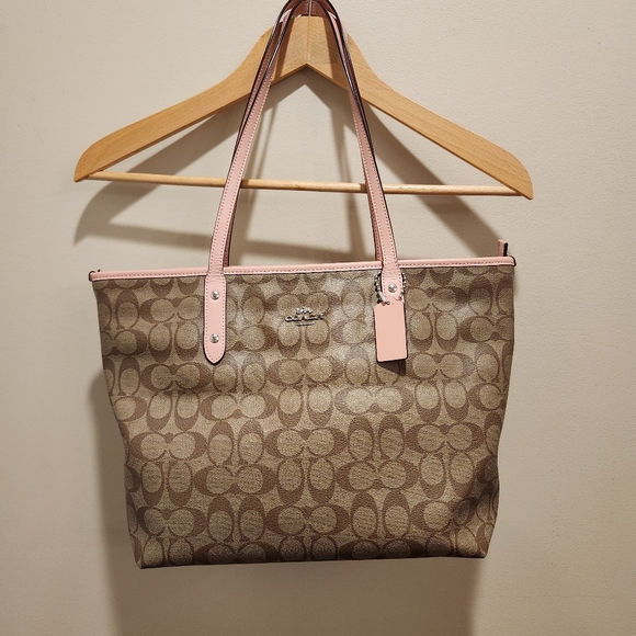 Coach | Bags | Coach F58292 Signature City Zip Top Tote Light Khaki ...